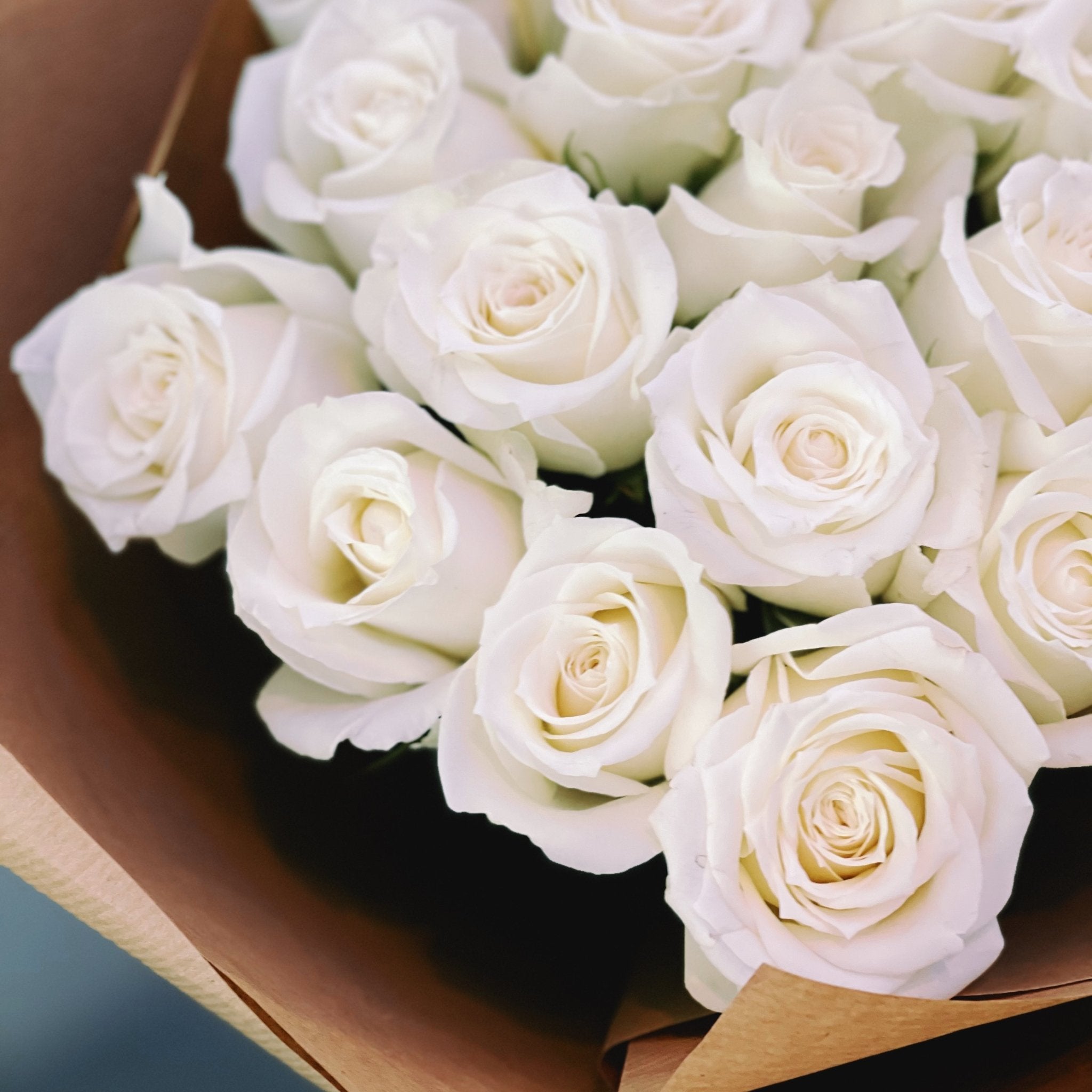 Luxury White Roses | Bouquets | Flower shop Dubai – Upscale and Posh